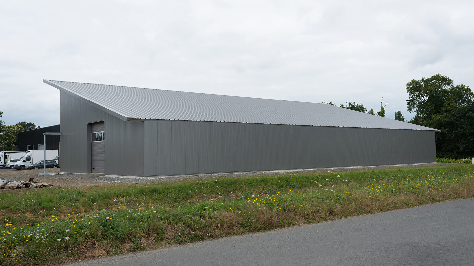 Sheeting & Cladding Supplies in London | Skyline Roofing Centres